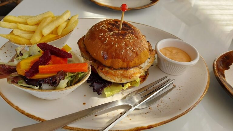 Discover the Finest Café in Majnu ka Tila - A Culinary Delight